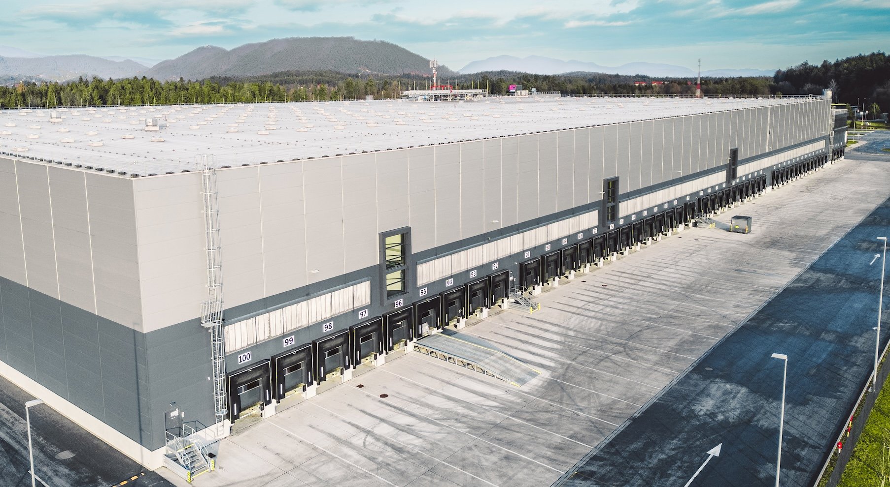 How Drones Help Warehouse Logistics and Inventory Checks